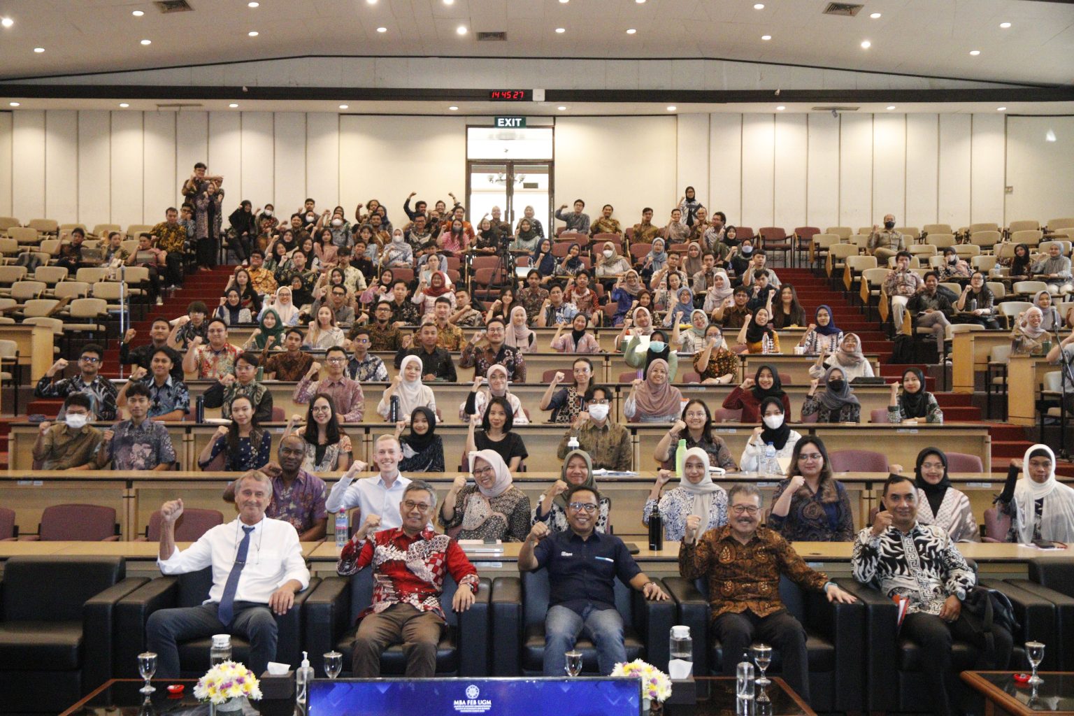 Executive Series MBA FEB UGM Director of Compliance BRI: “Sustainable ...