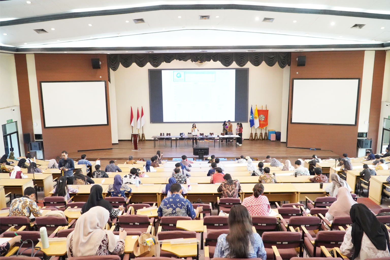 MBA FEB UGM – Great Leaders Inspire Others